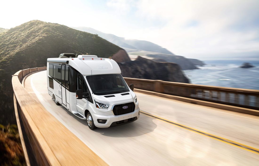 New Vehicle: Leisure Travel Unveils the New 2021 Wonder Rear Lounge RV ...