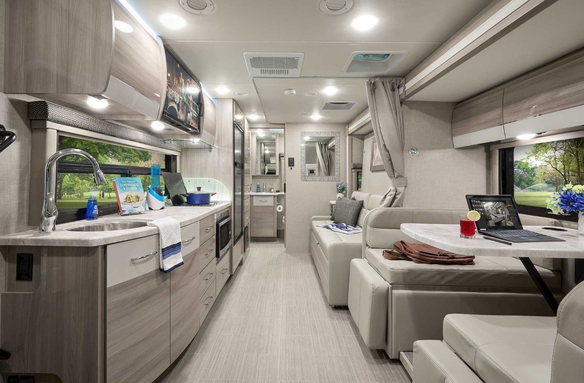 Thor Motor Coach Unveils Type C Design, Technology Upgrades - RV News