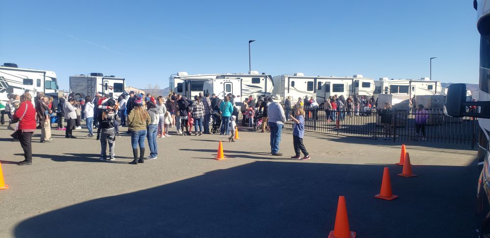 Arizona Dealership Hosts Holiday Extravaganza - RV News