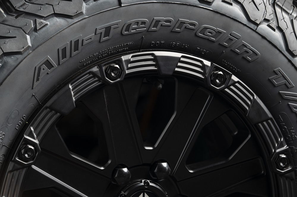 RV Manufacturer Builds Off-Road Wheel - RV News