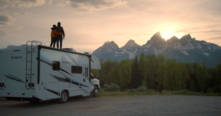 Blue Compass RV Partners with MLB Team - RV News